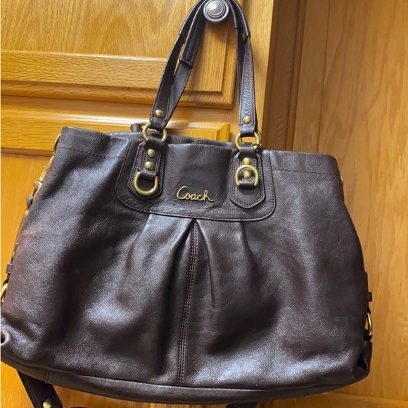 Coach | Bags | Ladies Coach Shoulder Purse Original Price 345great ...